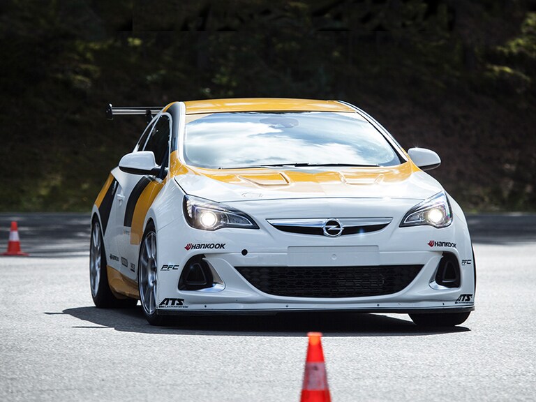Formação de Condução Opel | Formação de Desempenho OPC | Opel Portugal