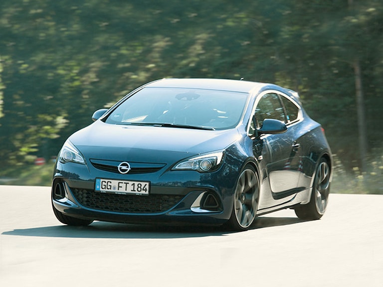 Formação sobre condução Opel | Formação intensiva OPC | Opel Portugal